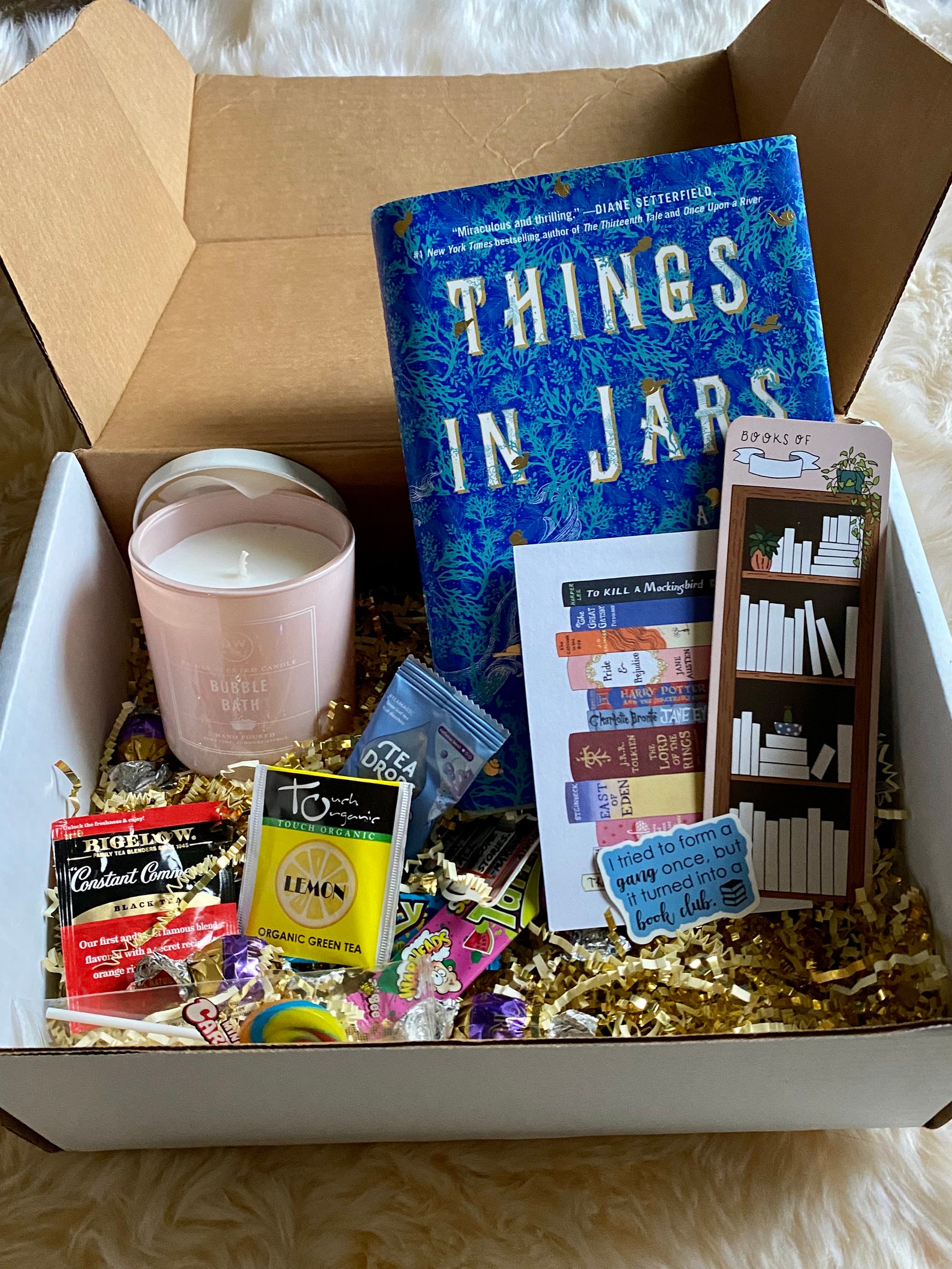 Mystery Book Box, Blind Date With a Book, Gift Box, Booktrovert Box ...