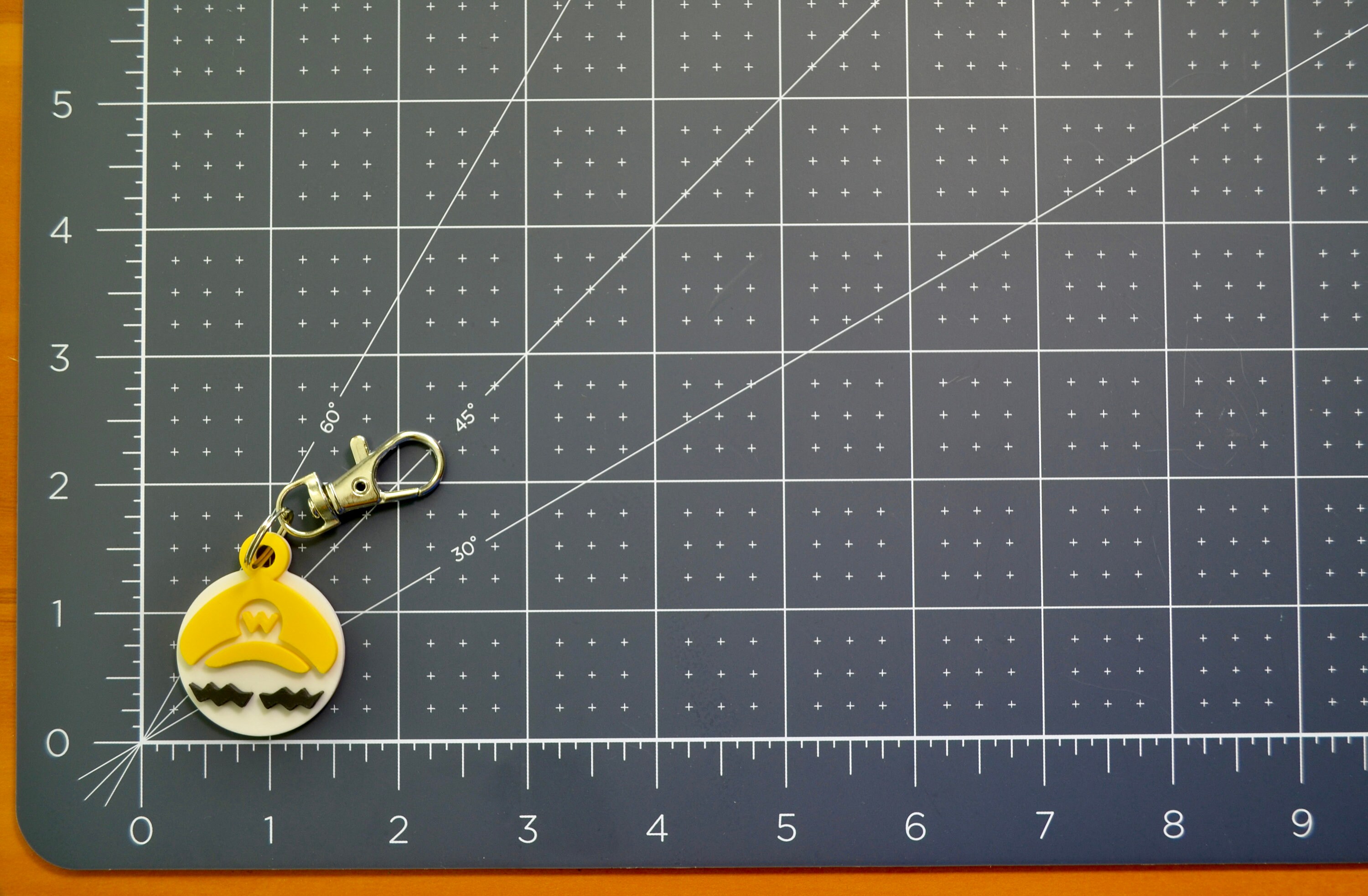 Super Mario Bros Yellow Wario Mustache Keychain/keyring Party Favor for ...