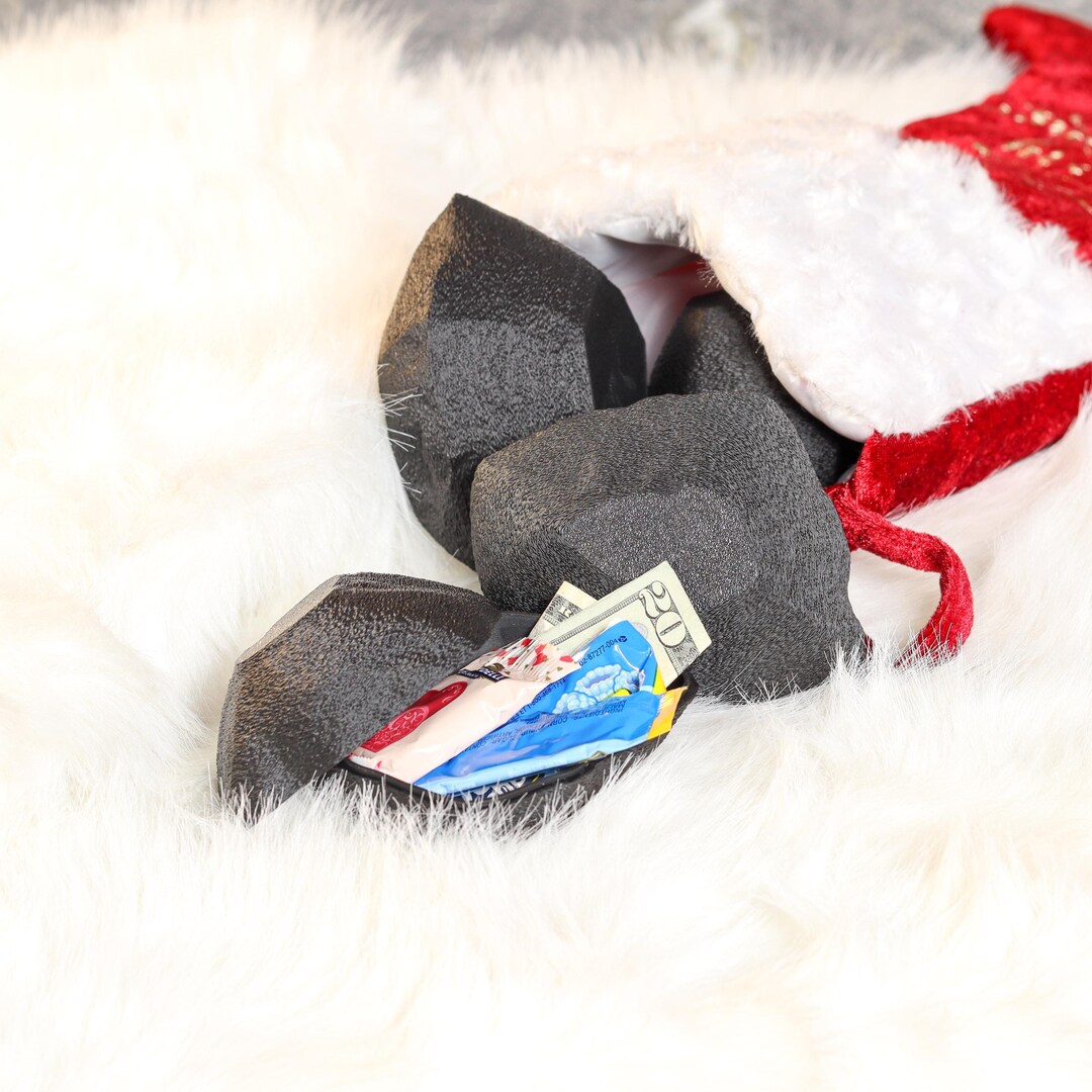 Lump of Coal Christmas Gag Gift Box: Popping Stocking Stuffer - Etsy.de