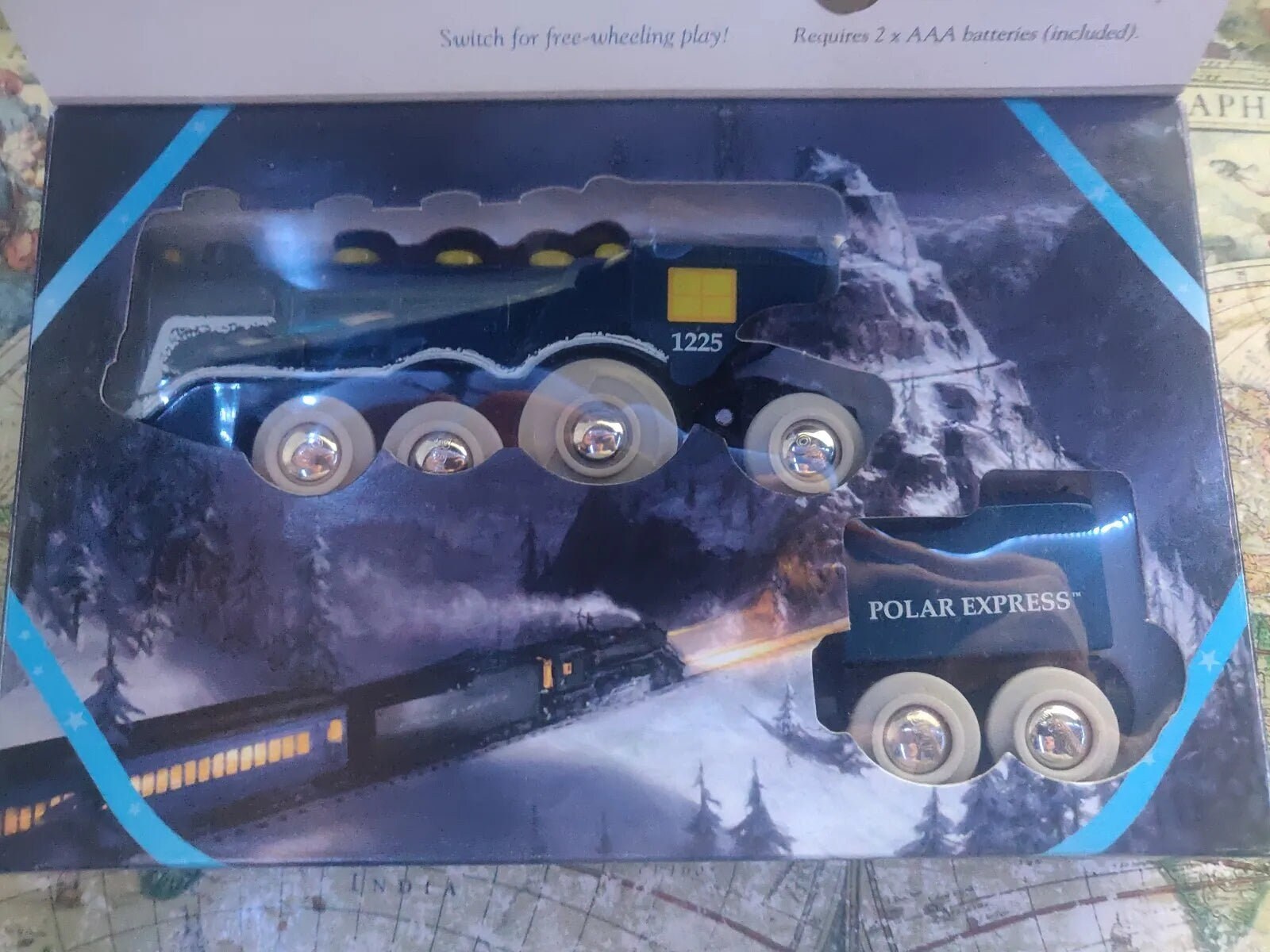 The Polar Express Engine and Tender BRIO 32500 Lights Sounds Moves ...