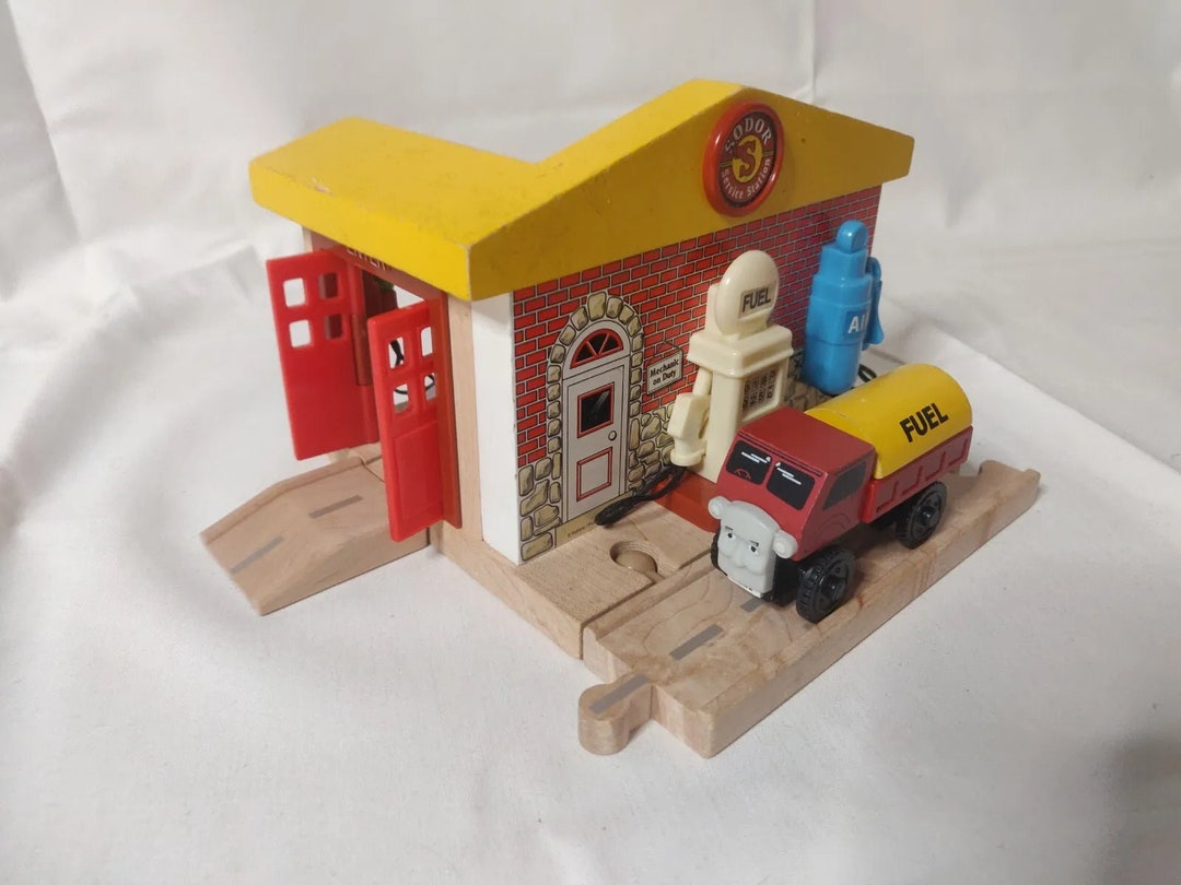COMPLETE Sodor Service Station - Thomas & Friends Wooden Railway ...