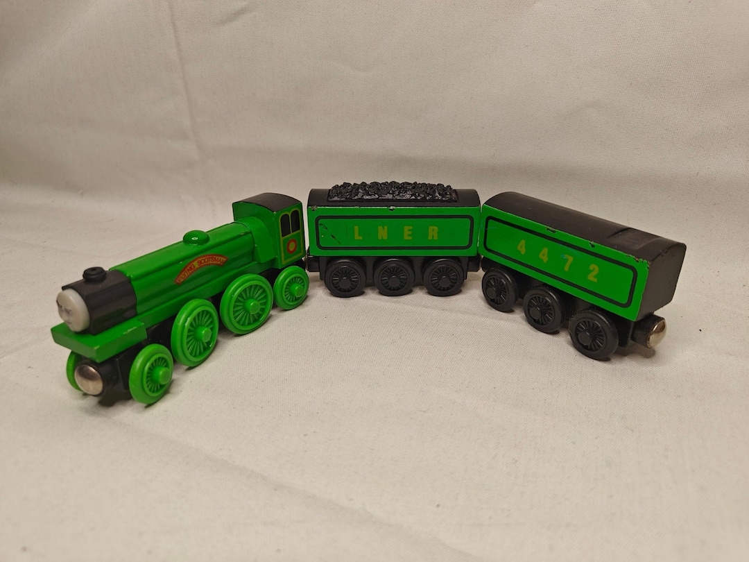 FLYING SCOTSMAN Thomas & Friends Wooden Railway Train Engine Toys see ...