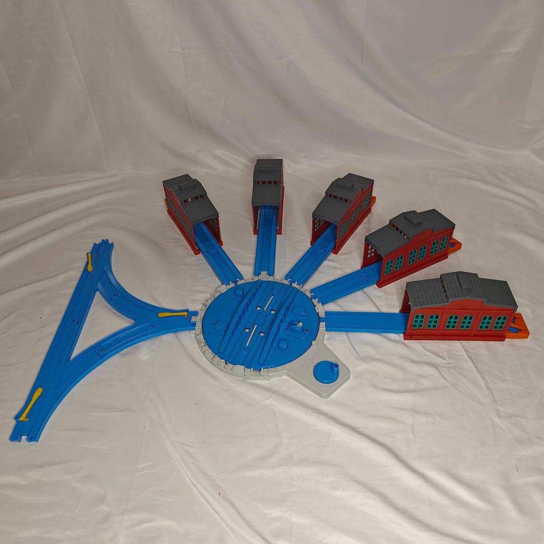 COMPLETE Engine Sheds and Turntable Plarail by TOMY Thomas & Friends ...