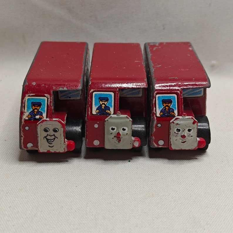 ERTL BERTIE Thomas & Friends Metal Diecast Railway Train original Paper ...