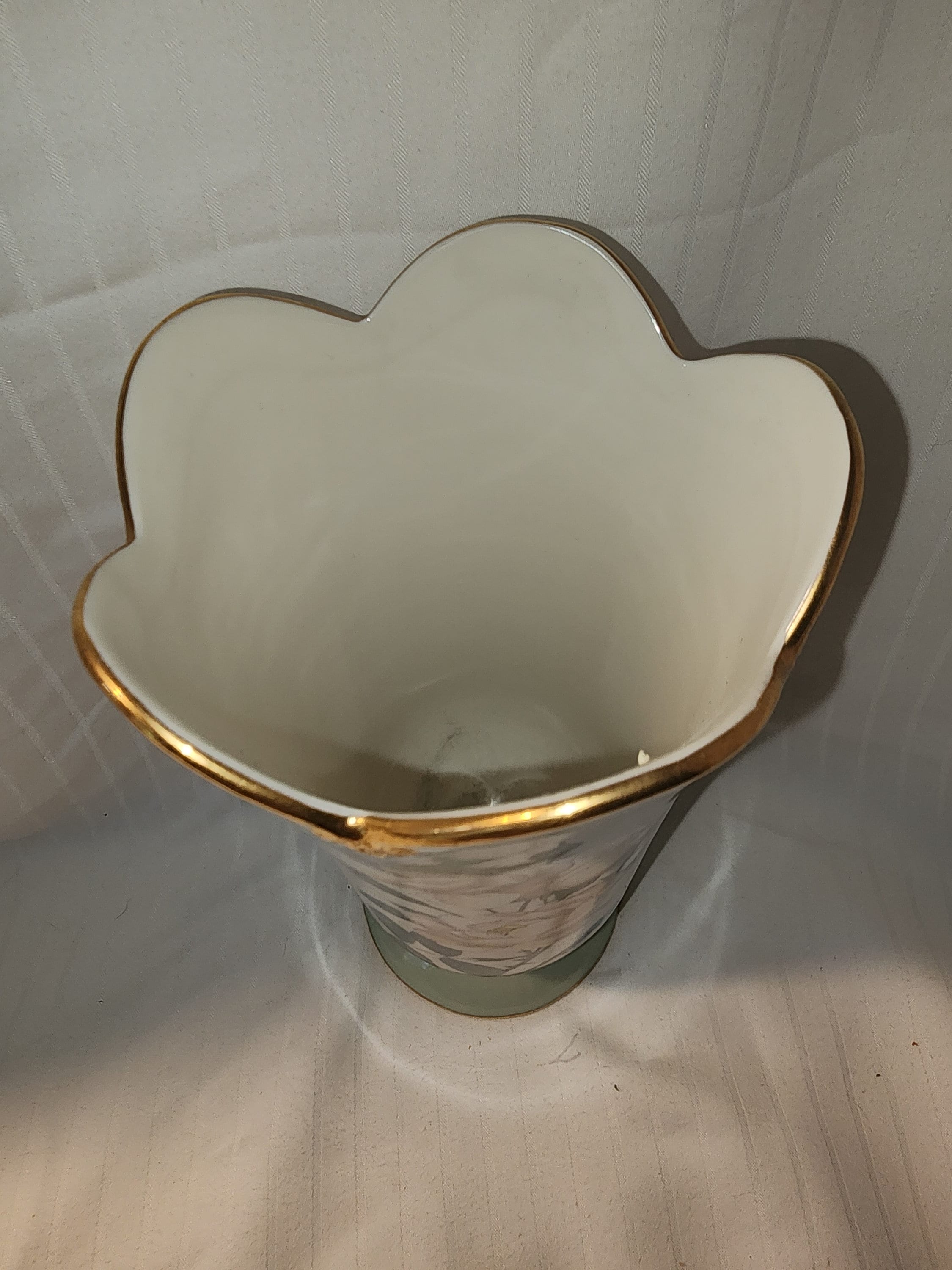 GOEBEL Vase From the Smithsonian Collection - Etsy