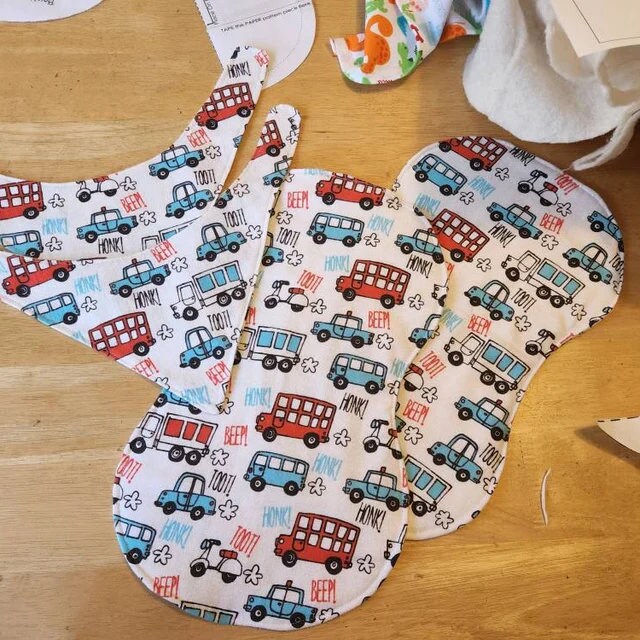 Easy Baby Burp Cloth Sewing Pattern & Tutorial | DIY How to Sew | Easy ...