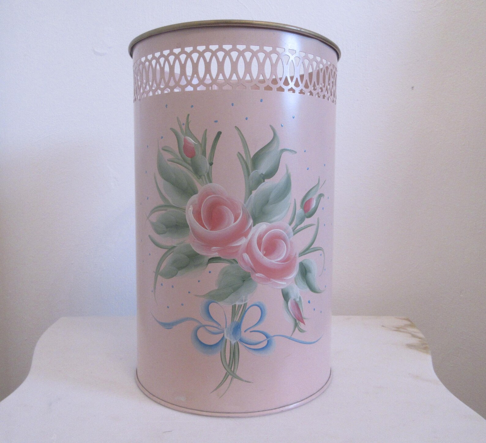 Vintage Pale Pink Tole Painted Roses With Ribbon Wastebasket - Etsy