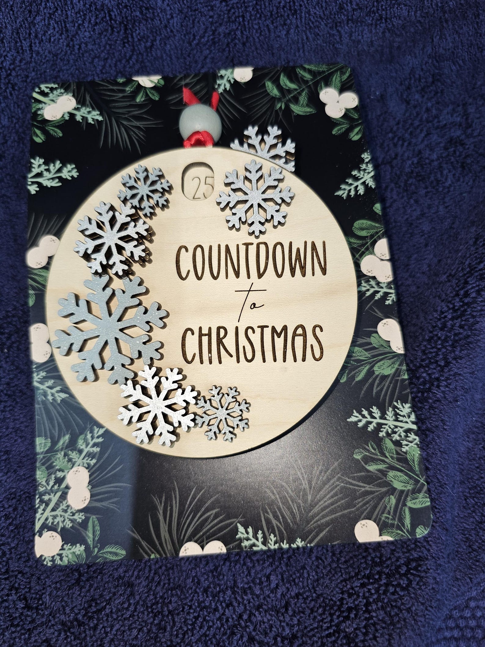 Christmas Countdown Ornament. Snowflakes. Rotate the Center Wheel to ...