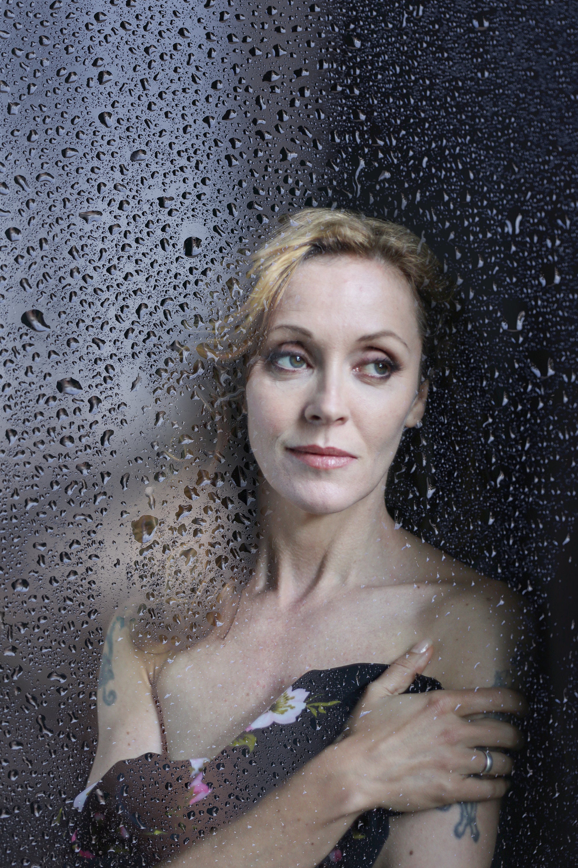 12 Rain on Glass Overlays, Portrait and Landscape Orientation, Rain ...