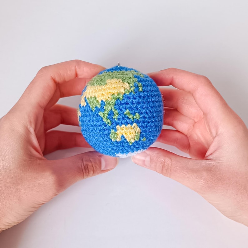 Pdf Pattern : Crochet Earth Keychain | Handmade Amigurumi Globe Bag ...