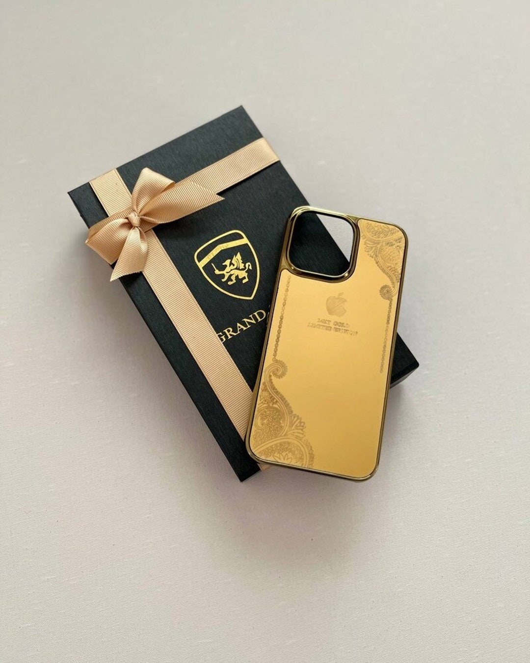 Real 24K Gold iPhone 15 Pro & 15 Pro Max Cases / Customizable Gold ...