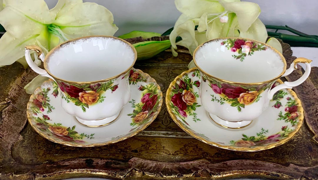 Vintage Royal Albert Old Country Roses Bone China Teacup and Saucer Set ...