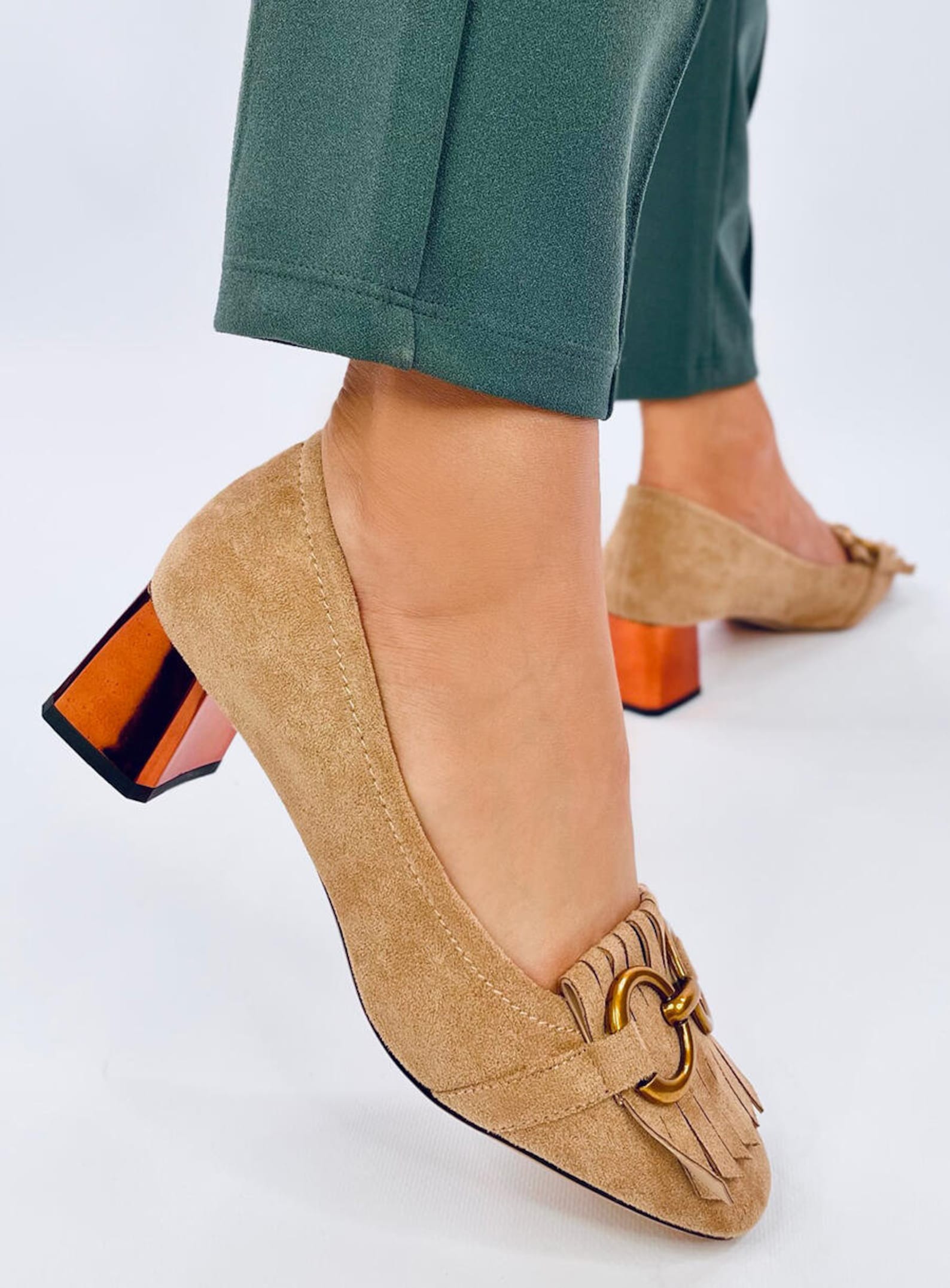 Woman Beige Courts Shoes With Copper Heel, Ladies Court Heeled Pumps ...