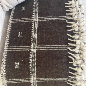 Indian Handmade Wool Throw Blanket | Bhujodi Blanket | Wool Blanket in ...