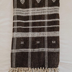 Indian Handmade Wool Throw Blanket | Bhujodi Blanket | Wool Blanket in ...