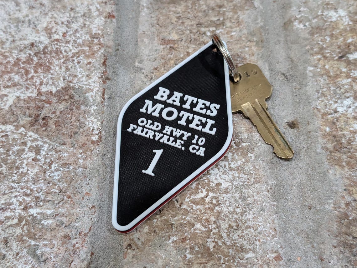 Bates Motel Keychain - Horror Movie Inspired Key Tag - Psycho Film ...