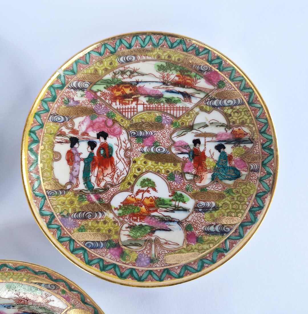 Japanese Antique Porcelain Set Hand Painted Small Plates Saucers 3pcs ...