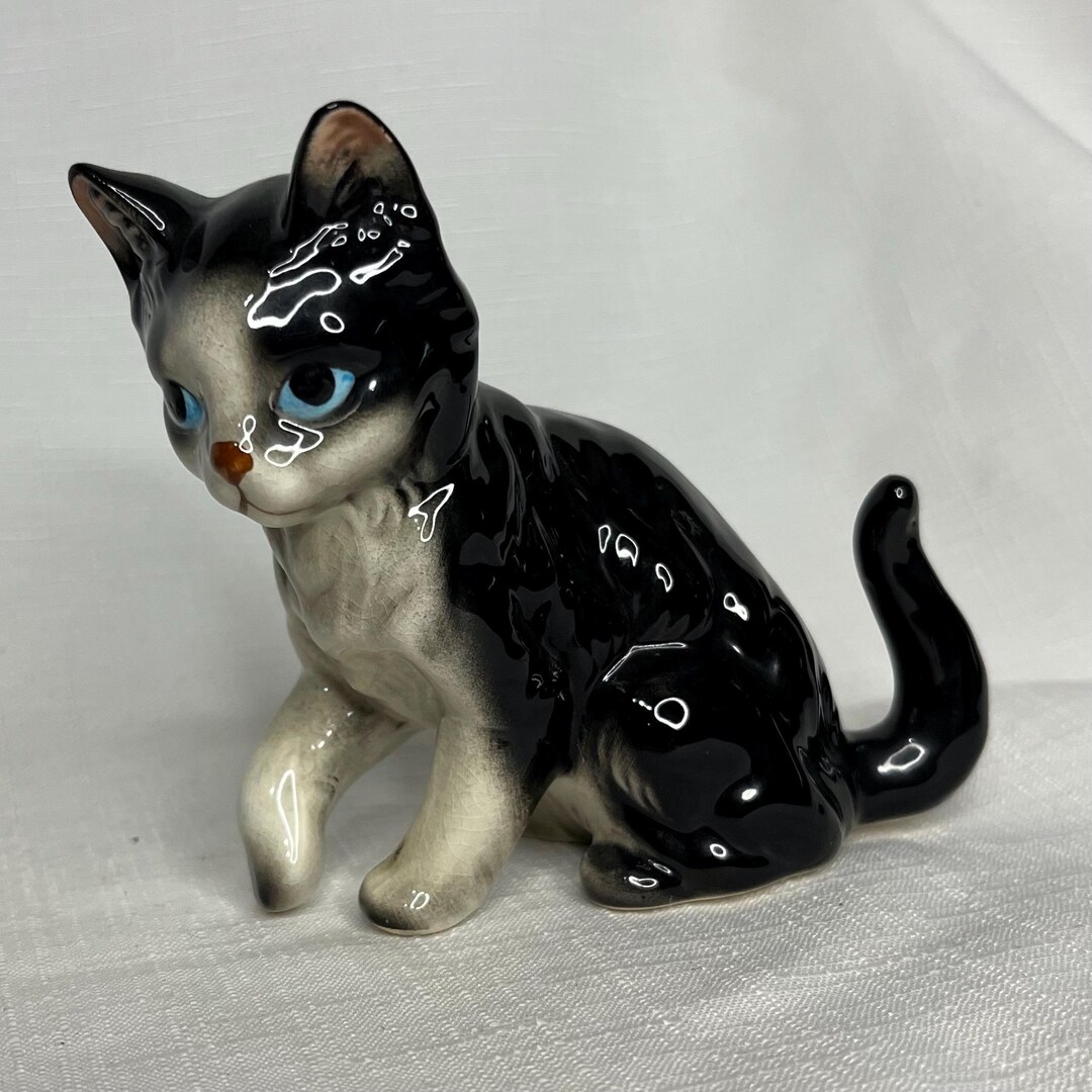 Vintage Lefton Tuxedo Cat Figurine With Blue Eyes, 04715, Black and ...