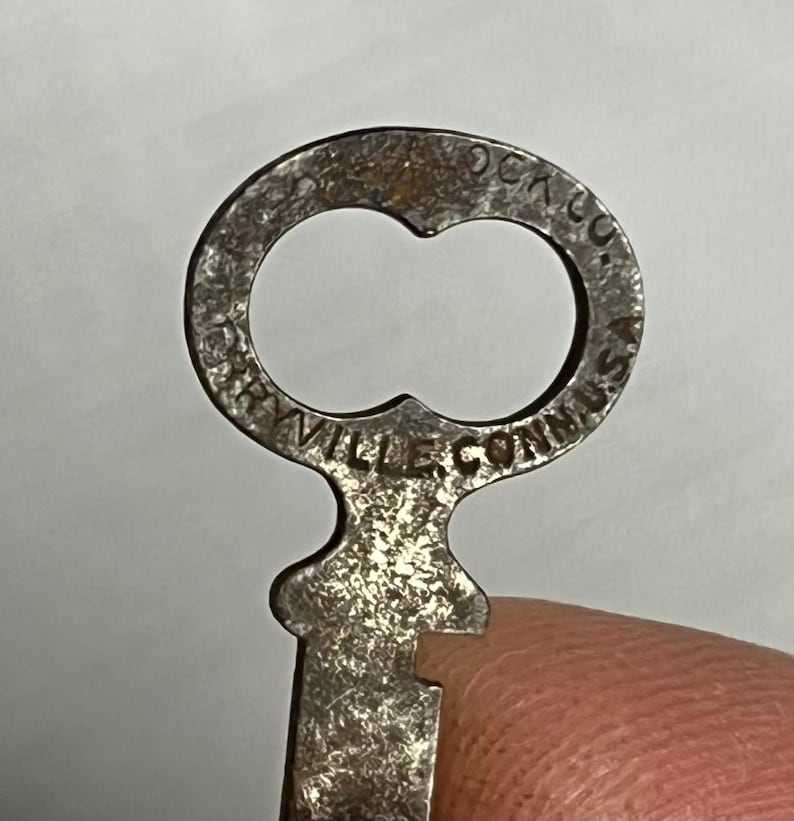 Vintage Eagle Lock Co Keys (4), Padlock Key, Flat Key, Heart Cutout ...
