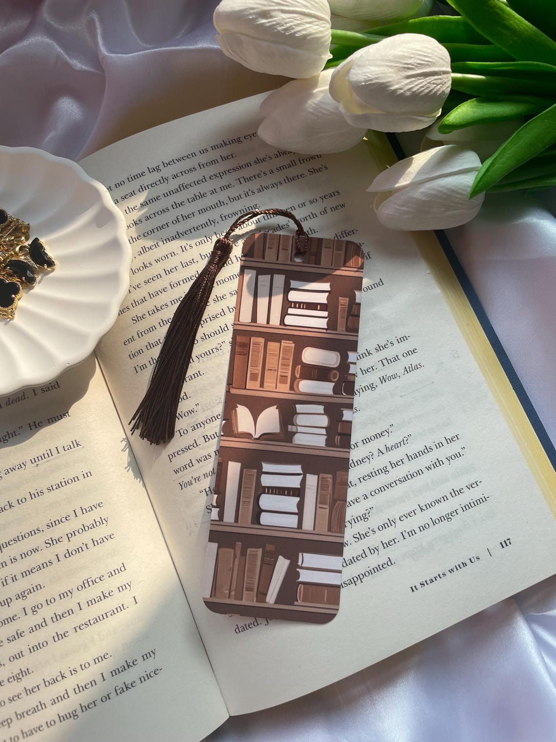 Bookshelf Design Bookmark | Aesthetic Bookmark | Cute Bookmark ...