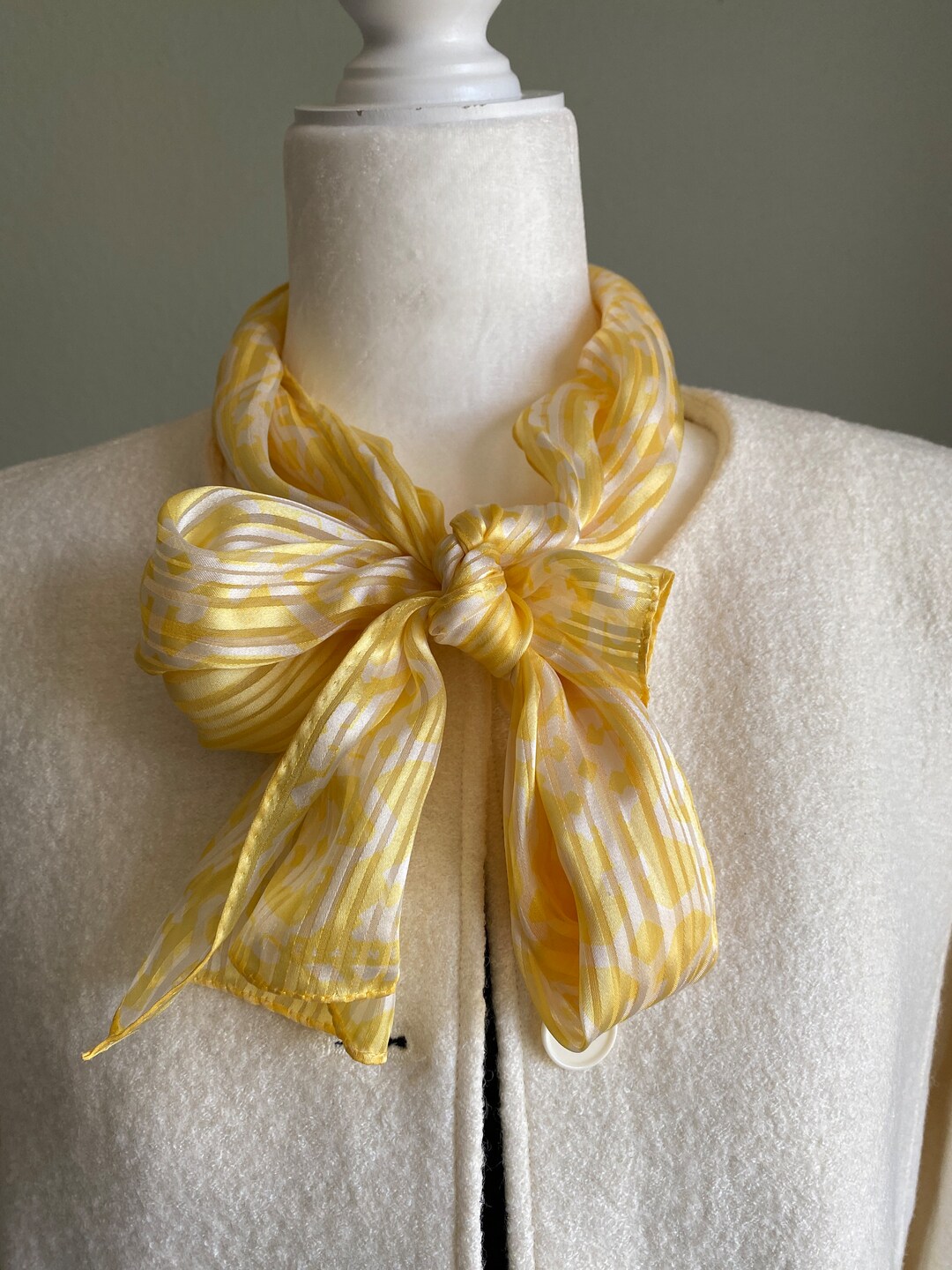 Vintage Elaine Gold Collection XIIX Silk Scarf Buttery Yellow and White ...