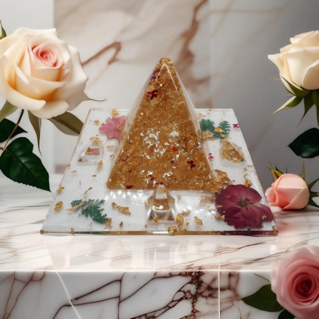 Pyramid Phone Holder, Phone Holder, Decorative Object Dried Flowers ...