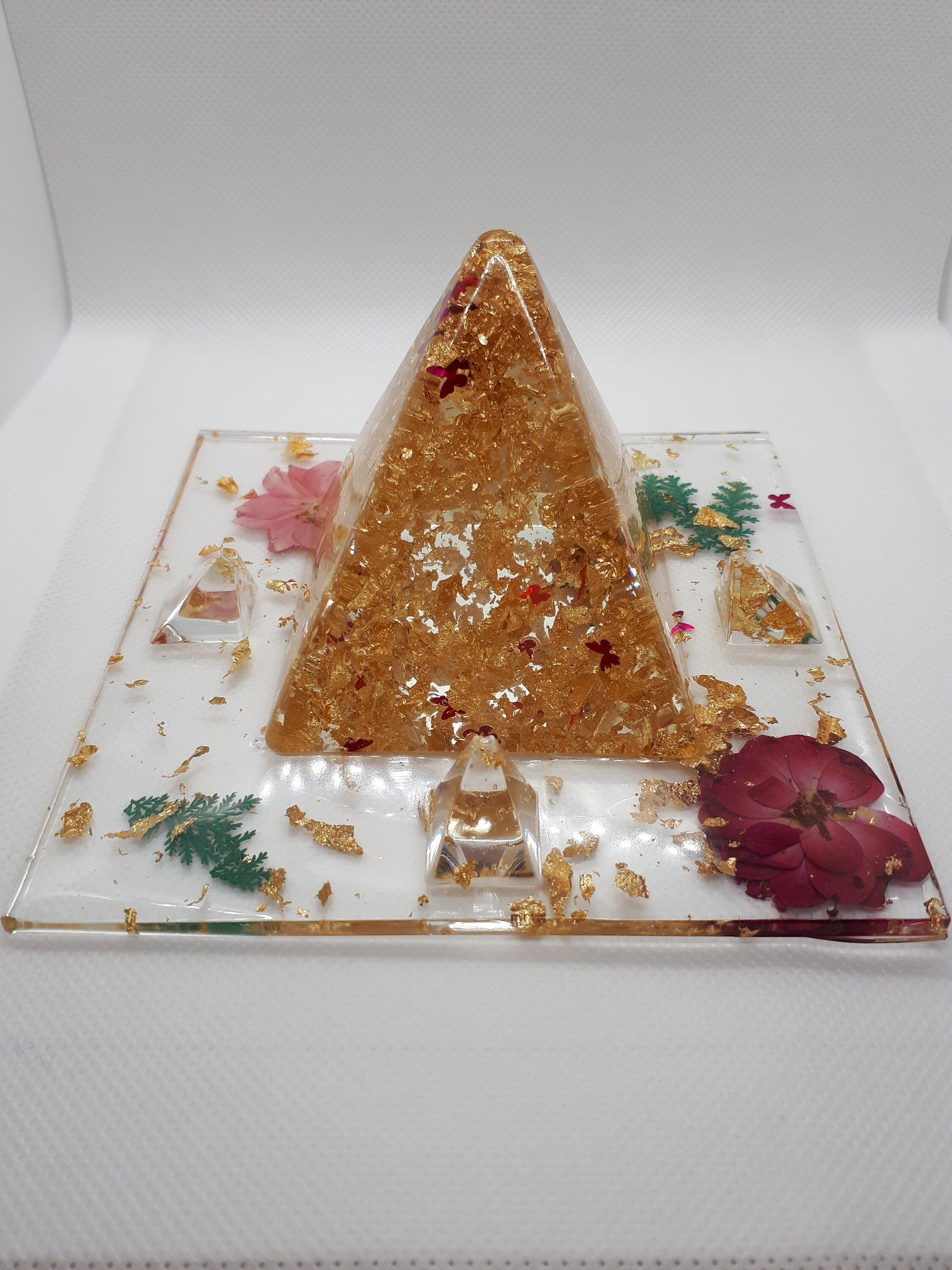 Pyramid Phone Holder, Phone Holder, Decorative Object Dried Flowers ...