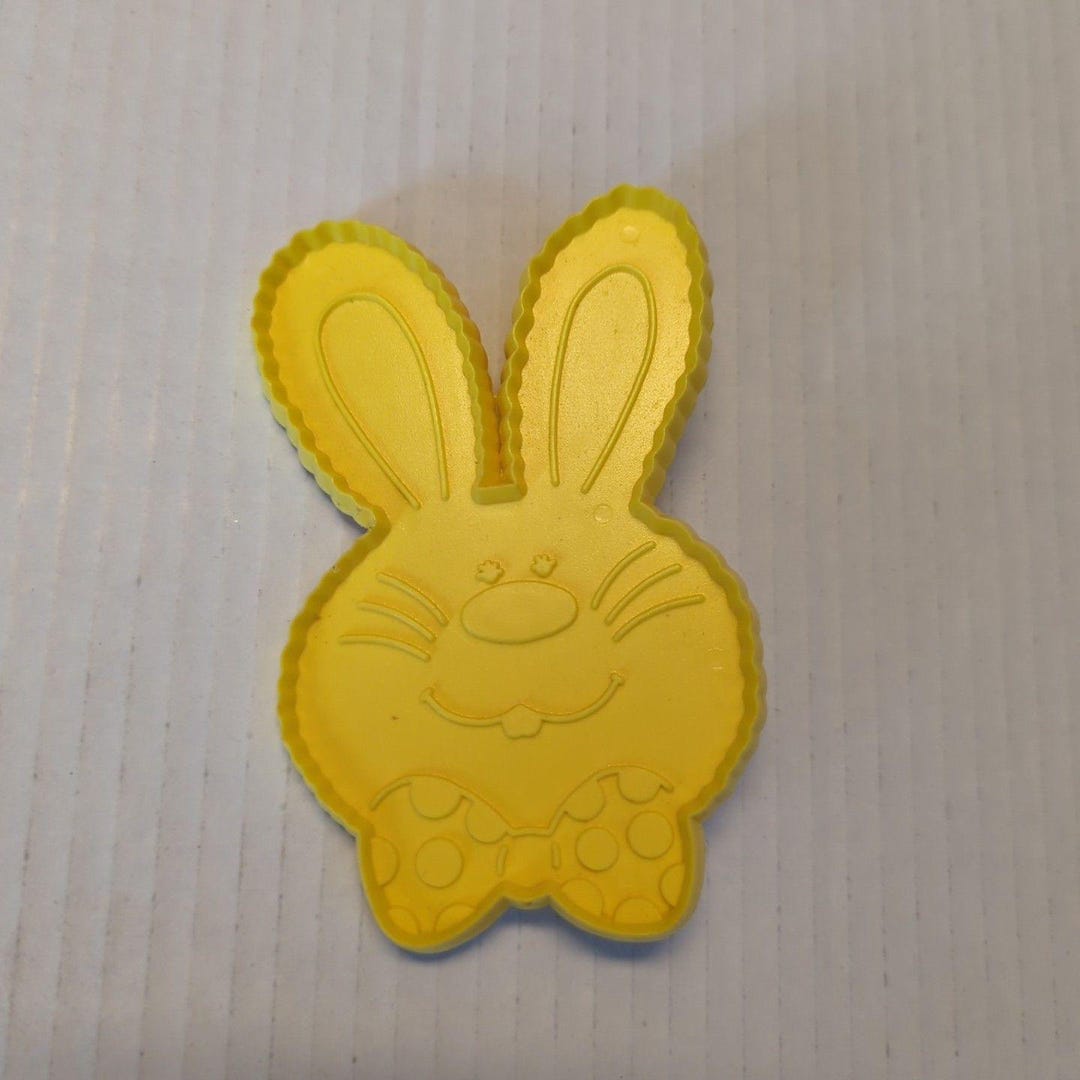 Hallmark Easter Bunny Rabbit Cookie Cutter Face 1976 Hallmark Bow Tie ...