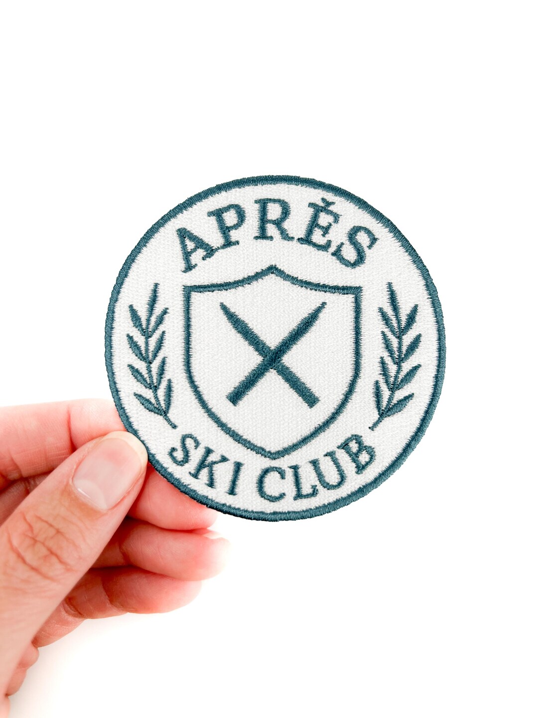 Après Ski Club Patch – Embroidered Iron-on or Sew-on Ski Badge for Hats ...