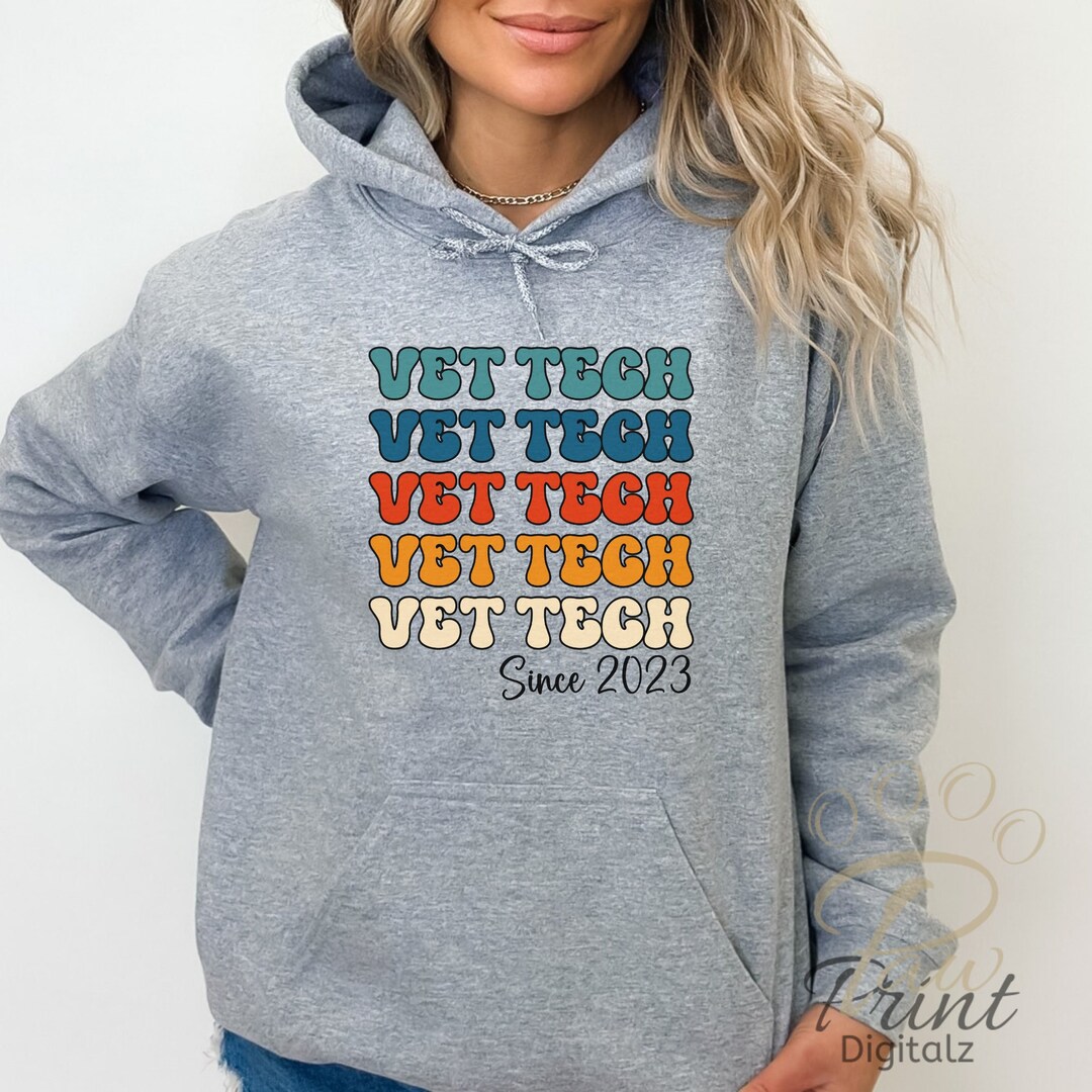 Retro Vet Tech Since 2025 Custom Year Sweatshirt, Personalized ...