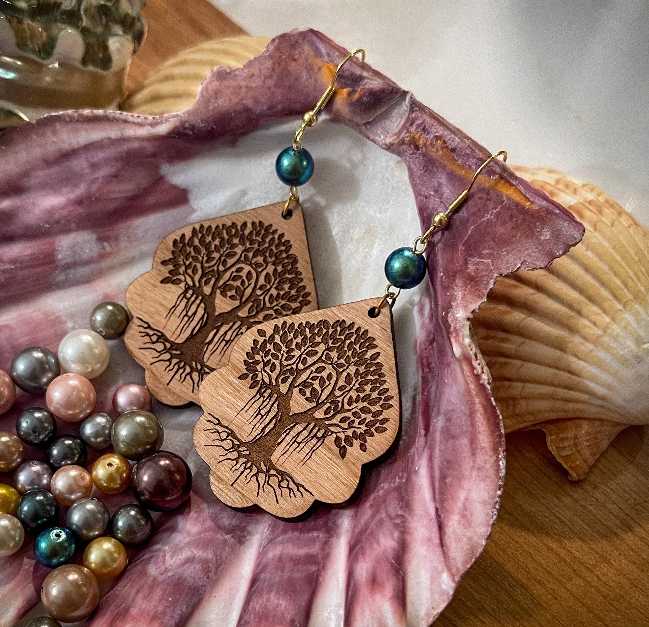 Hawaiian Banyan Tree Wood Earring Design / Lahaina Banyan Tree - Etsy