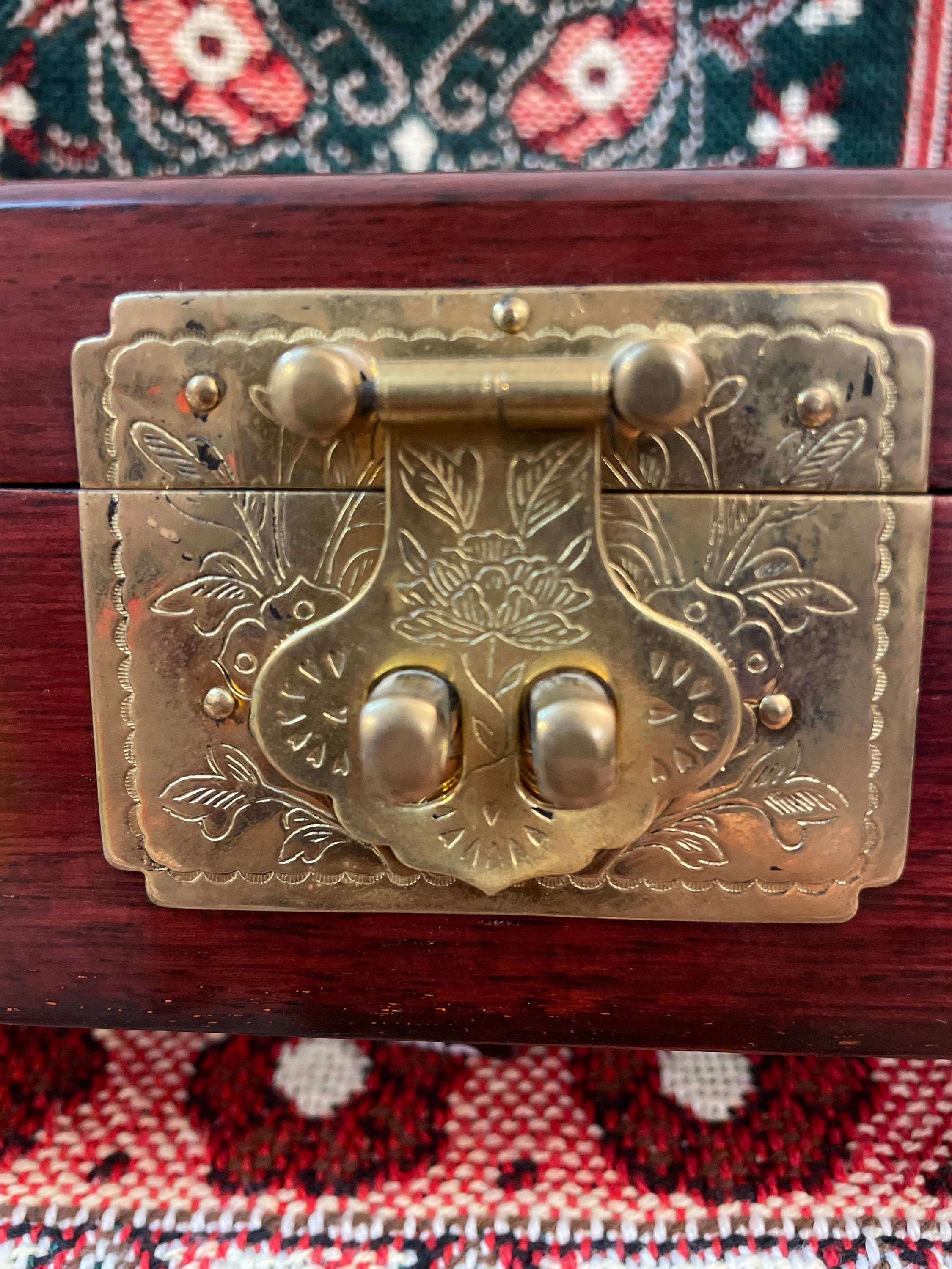 Vintage Rosewood Asian Medallion Brass Latch & Dovetailed Jewellery Box ...
