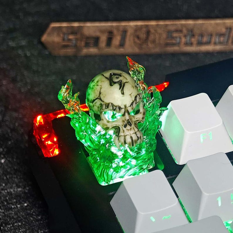 The Skull of Gul'dan Burning Mechanical Keycaps for World of Warcraft ...