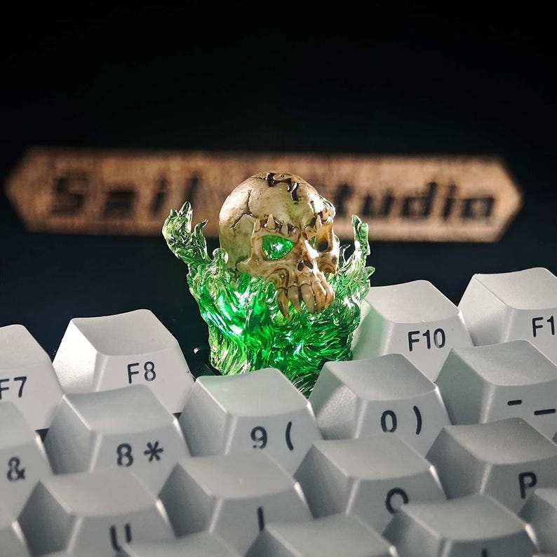 The Skull of Gul'dan Burning Mechanical Keycaps for World of Warcraft ...