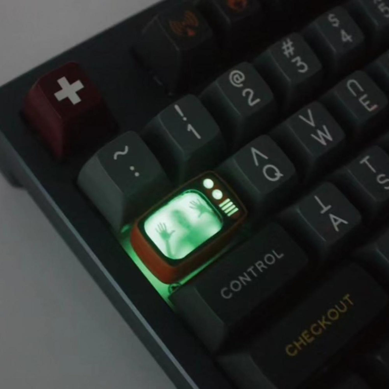 Transparent TV Horror Screen Ghost Face Shift-key Custom Mechanical ...