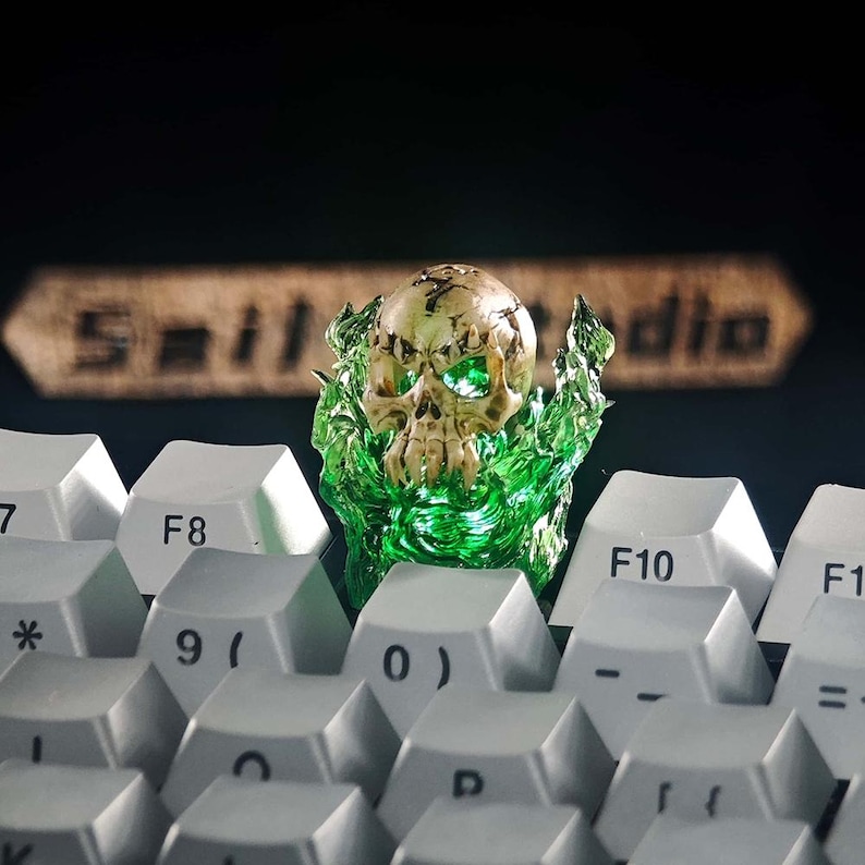 The Skull of Gul'dan Burning Mechanical Keycaps for World of Warcraft ...