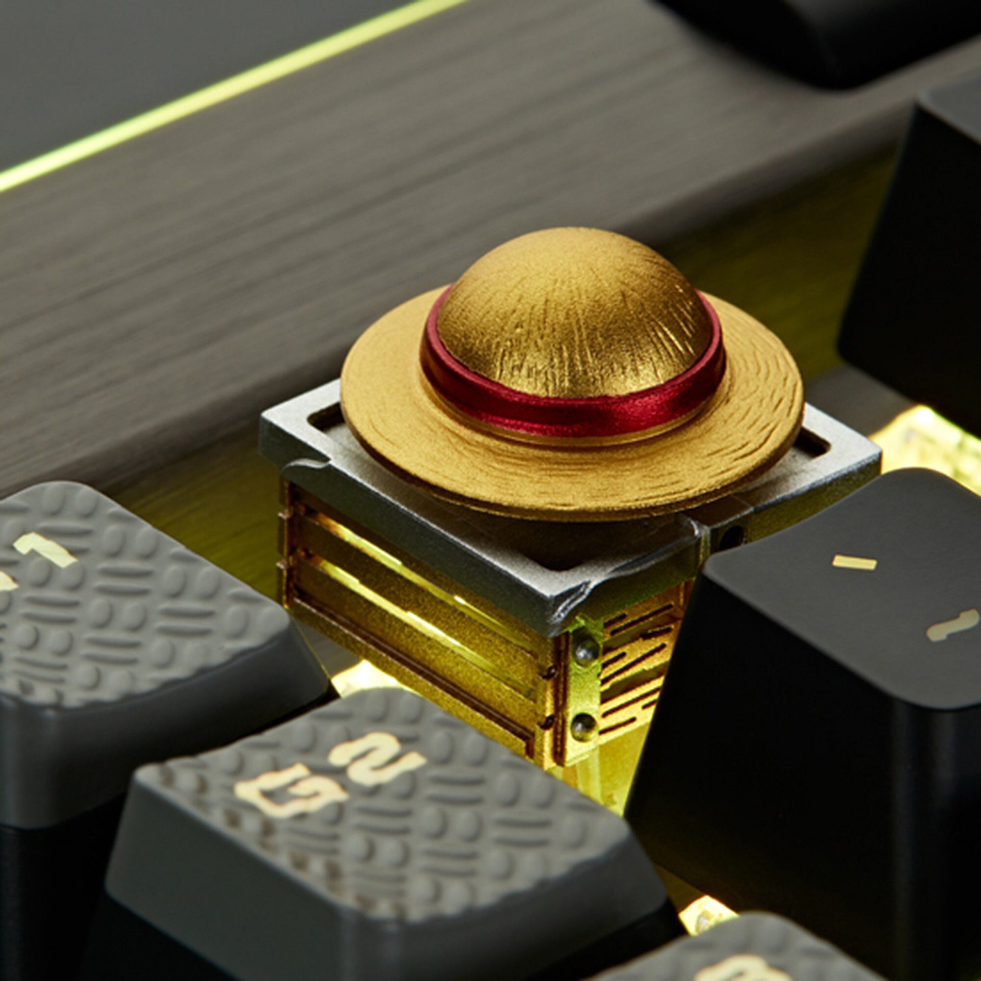 Rotating Genuine One Piece 3D Keycap Luffy Aluminum Alloy Medal ...