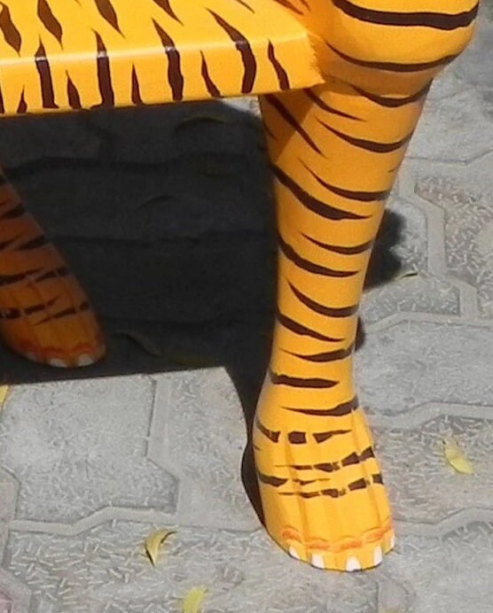 Tiger Accent Chair Lazy Boy Recliner Papasan Chair Eames Pool Lounge ...