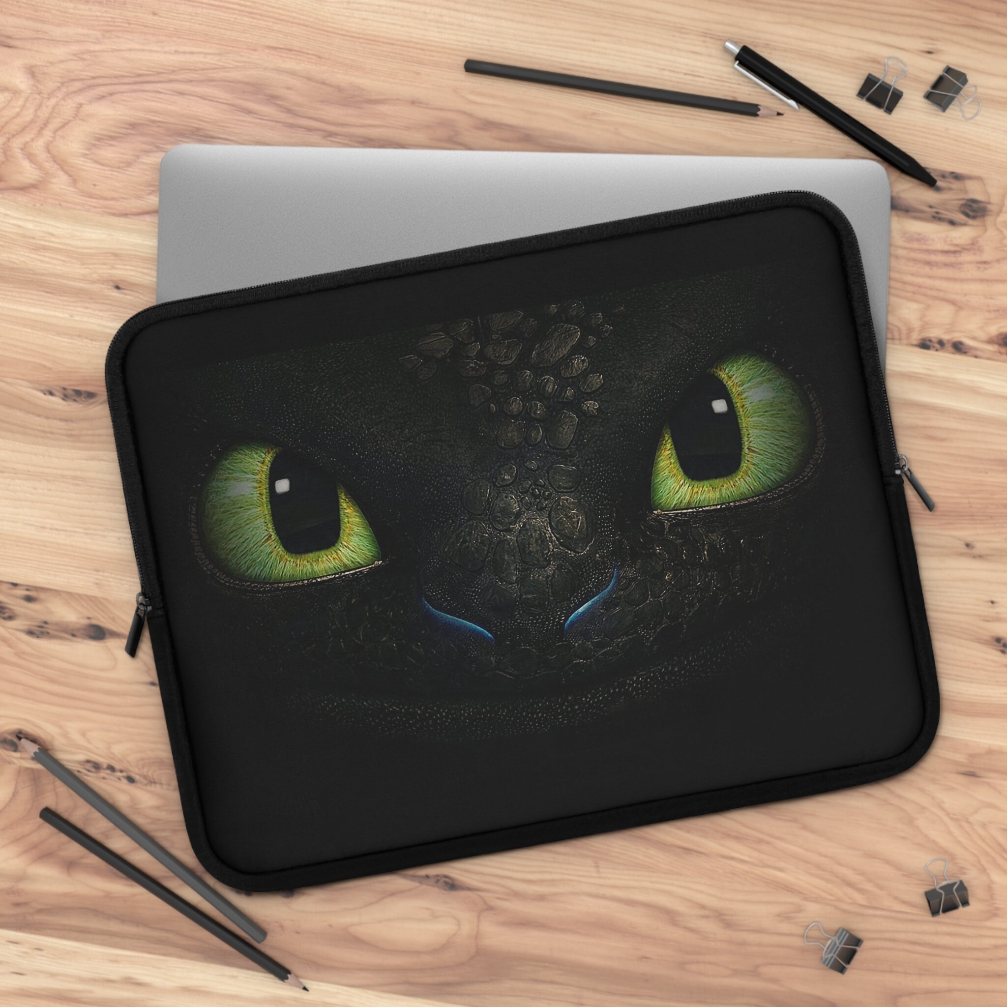 Toothless From How to Train Your Dragon Laptop Sleeve Great for Work ...