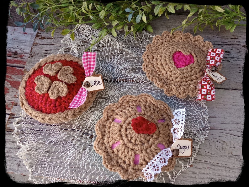 Miniature Heart Pies Crochet Pattern, Valentine Sweet Pies Crochet ...