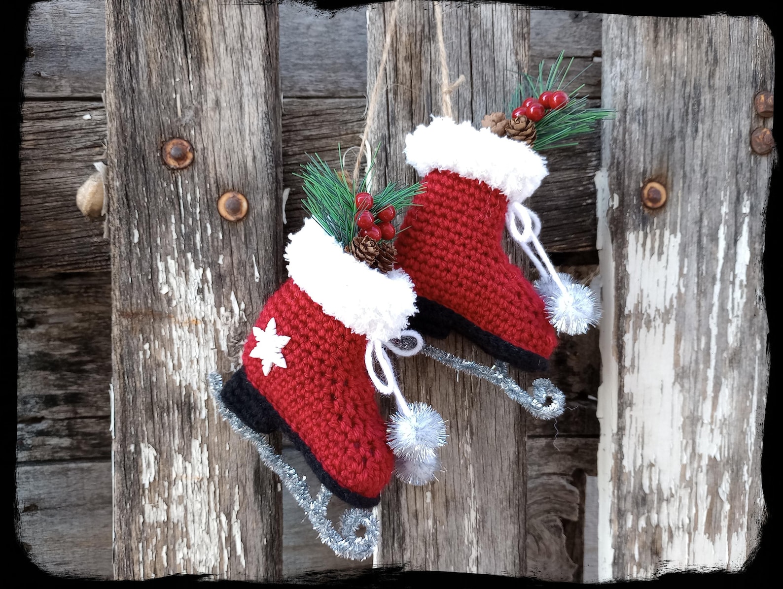 Ice Skates Crochet Pattern: Vintage Christmas Ornament (PDF Pattern) - Etsy