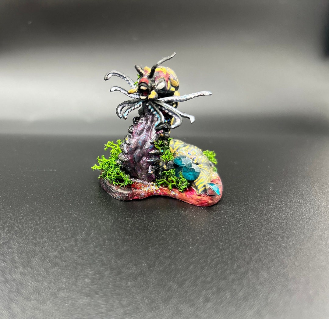 Hand Painted Dungeons and Dragon DND Figurine Mini, Insect slagworm - Etsy