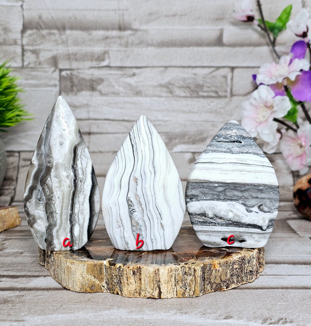 Black and White Banded Calcite / Calcite / Chakra / Rocks and Minerals ...