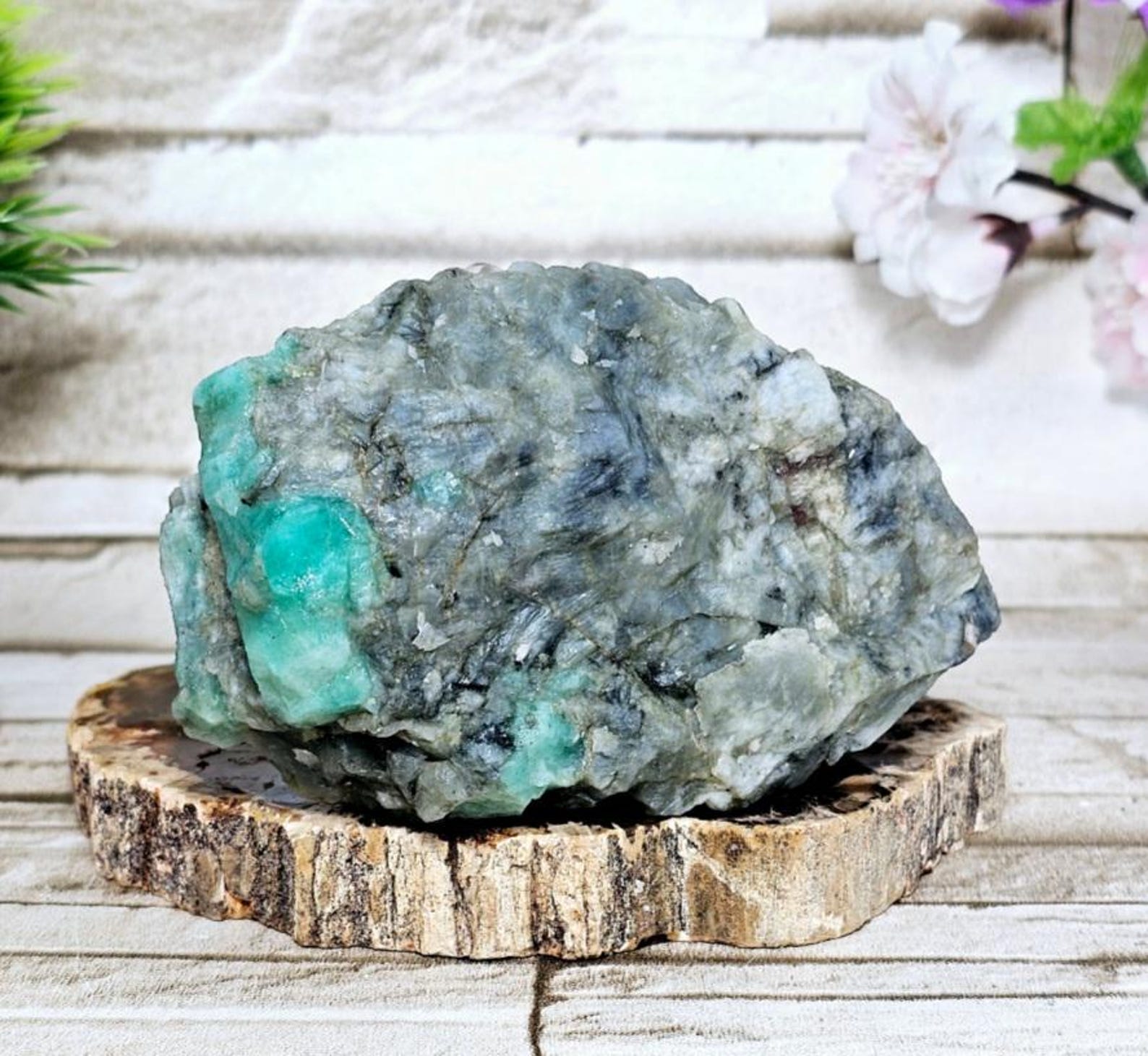 Natural Raw Emerald Specimen / Emerald / Chakra / Rocks and Minerals - Etsy