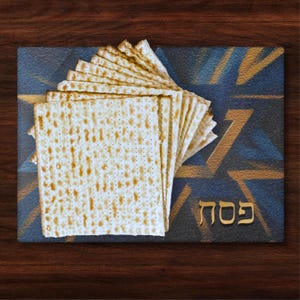 Passover Matzo Board Modern Pesach Matzo Plate Print Design in Tempered ...