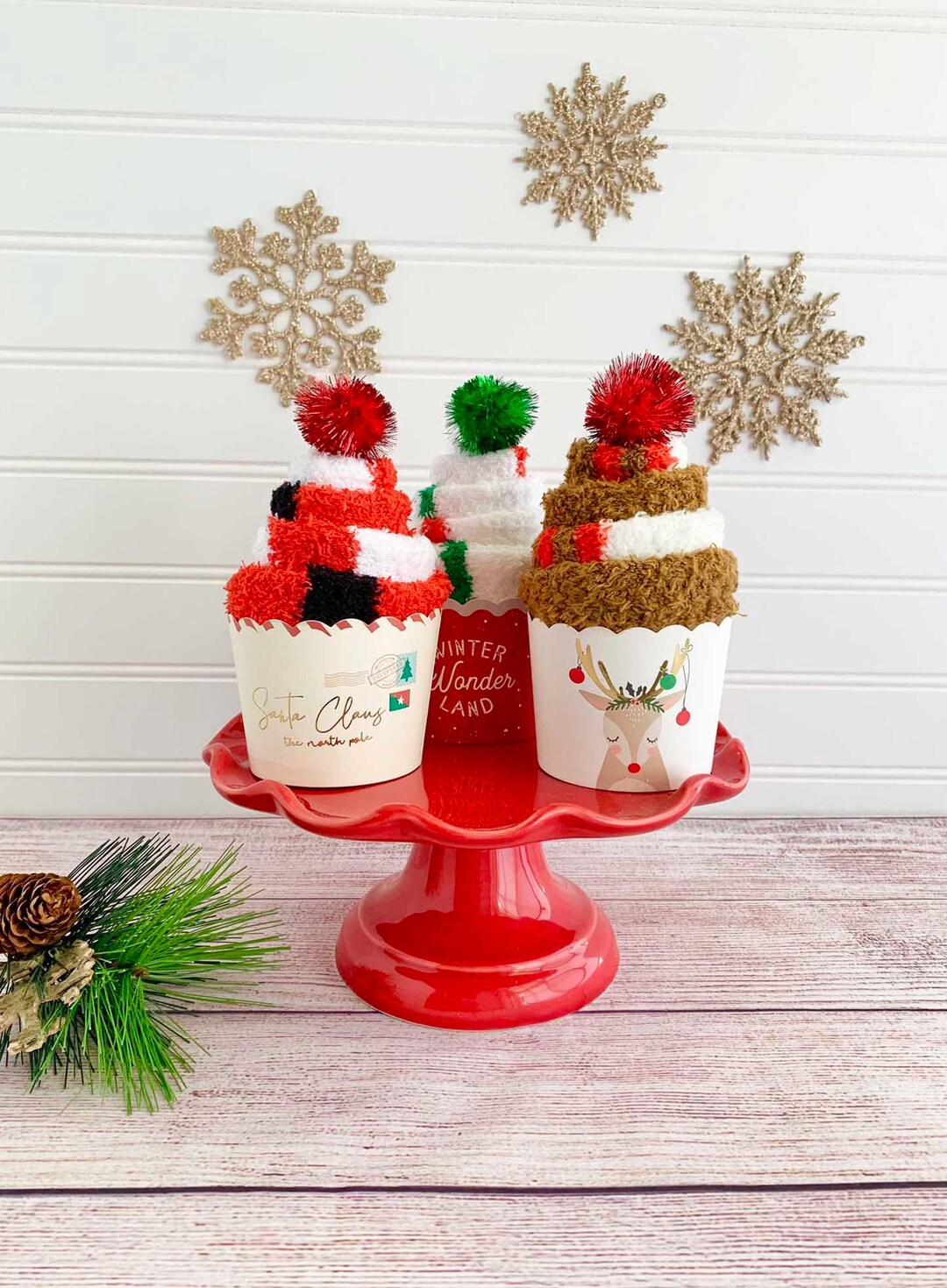 Fuzzy Christmas Socks Cupcake: Reindeer, Santa, Snowman - Stocking ...