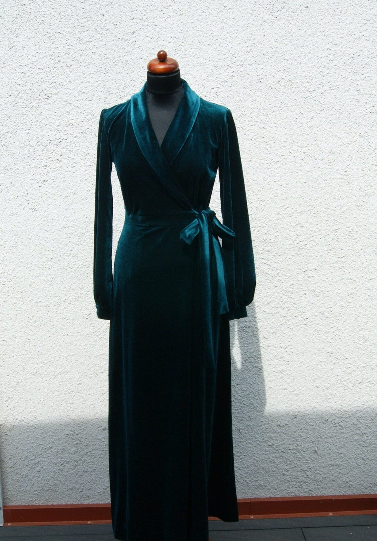 1940s Inspired Velvet Velor Robe Indulge in the Glamor of the Old ...