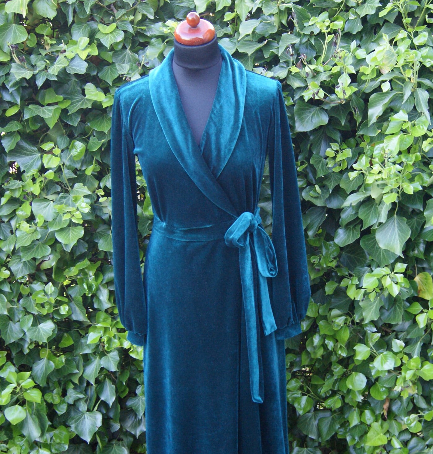 1940s Inspired Velvet Velor Robe Indulge in the Glamor of the Old ...