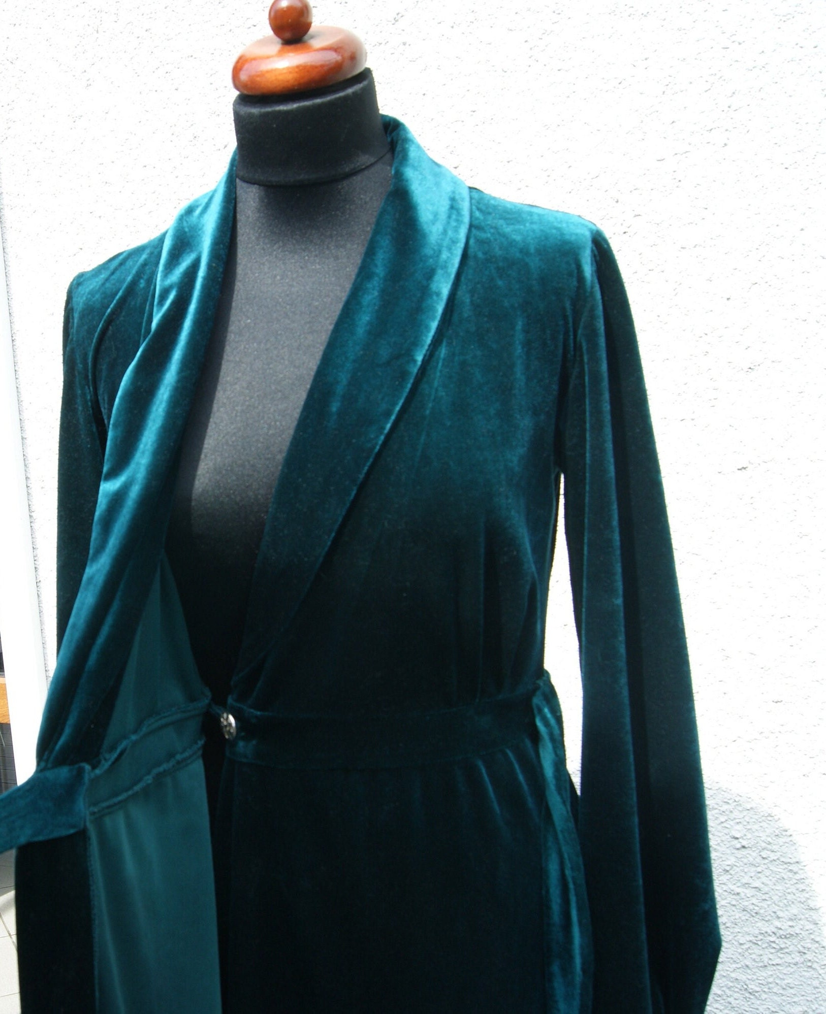 1940s Inspired Velvet Velor Robe Indulge in the Glamor of the Old ...