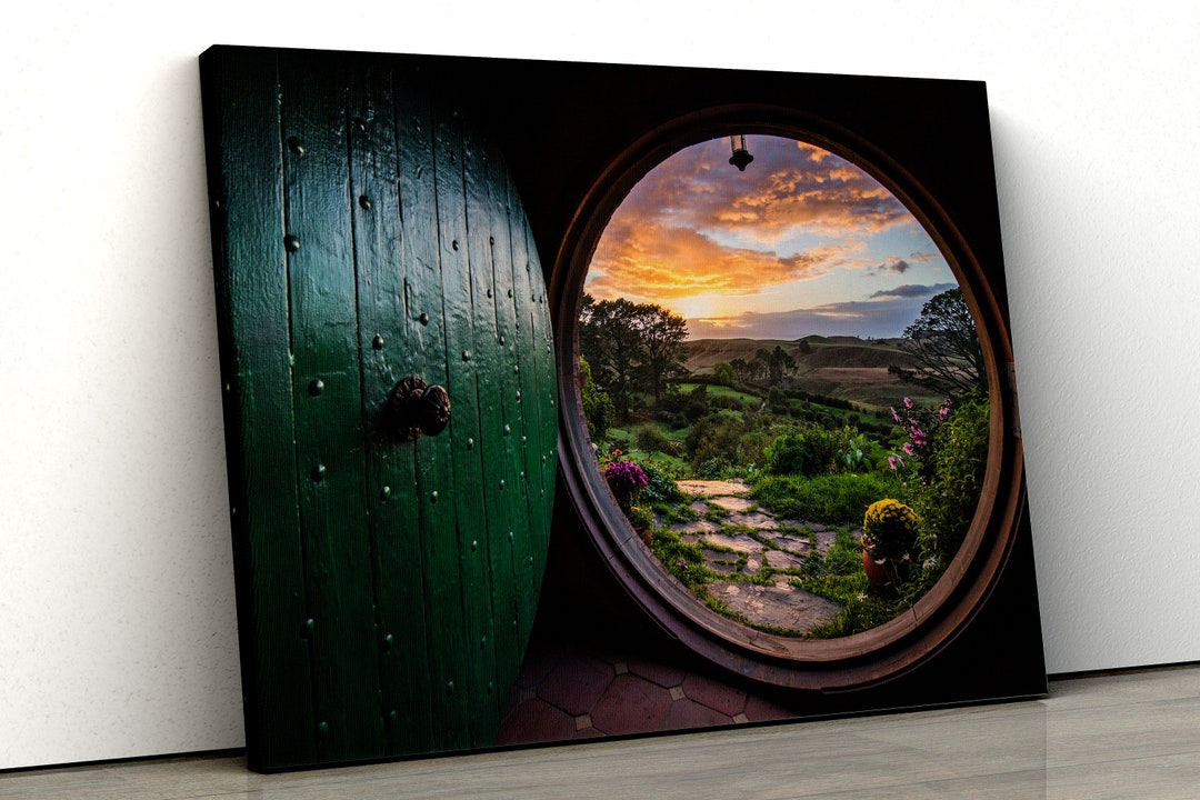 Hobbit House Wall Art Decal Hobbit Decor Bag End Wall Art - Etsy